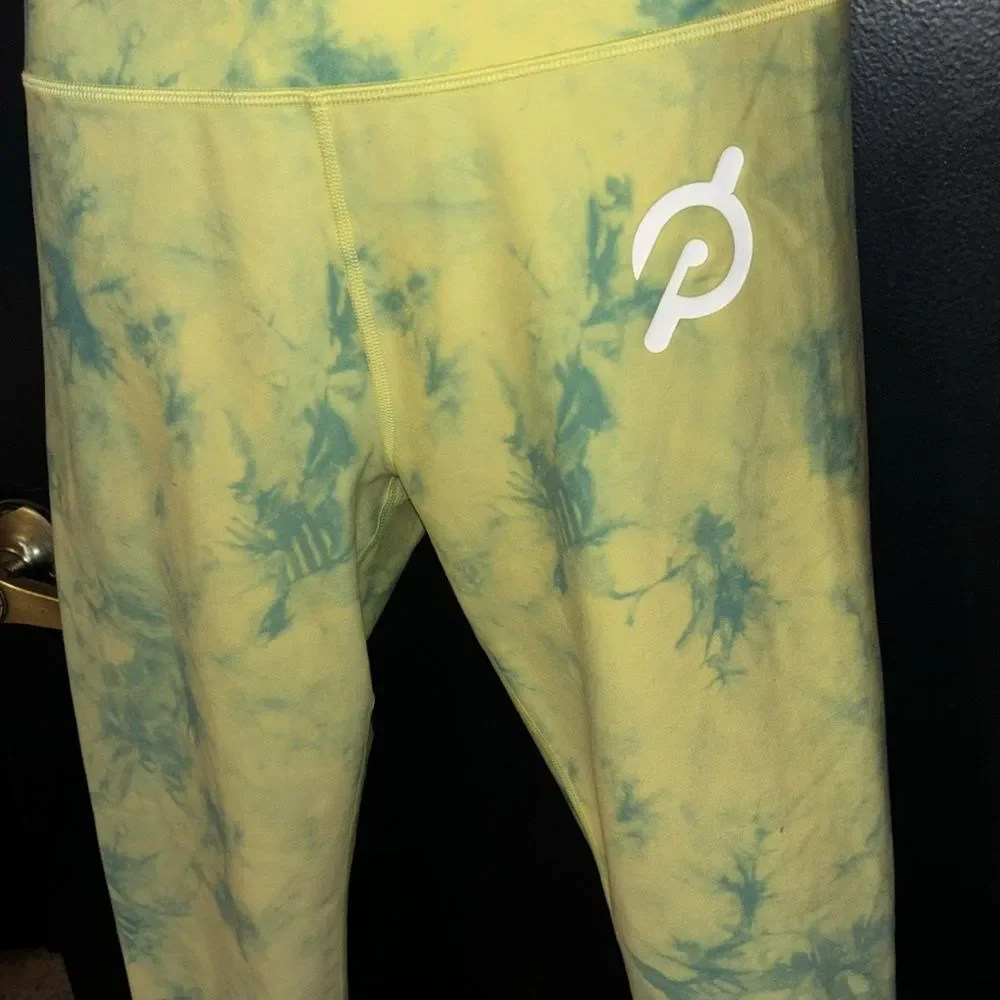 Peloton | Pants & Jumpsuits | Peloton Cadent Capri Leggings Sz M ...
